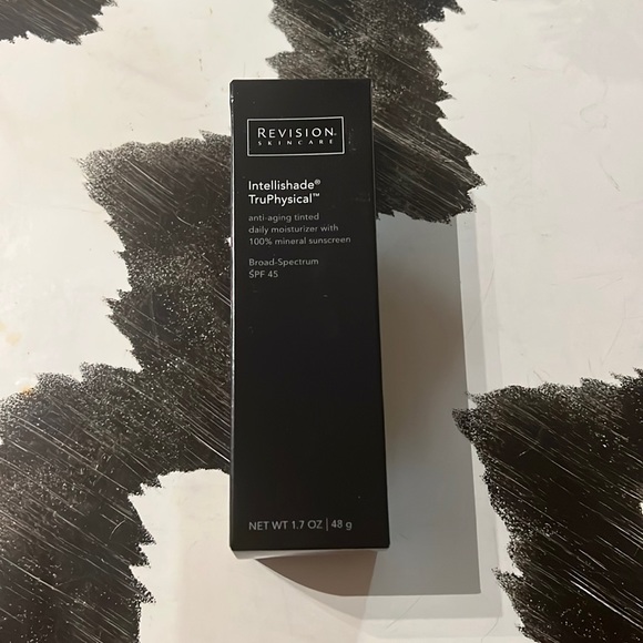 REVISION SKINCARE | Skincare | Revision Skincare Intellishade ...